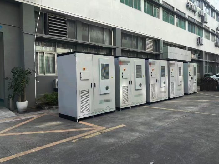 100kw factory price light weight 768v 200kwh lithium battery bank storage